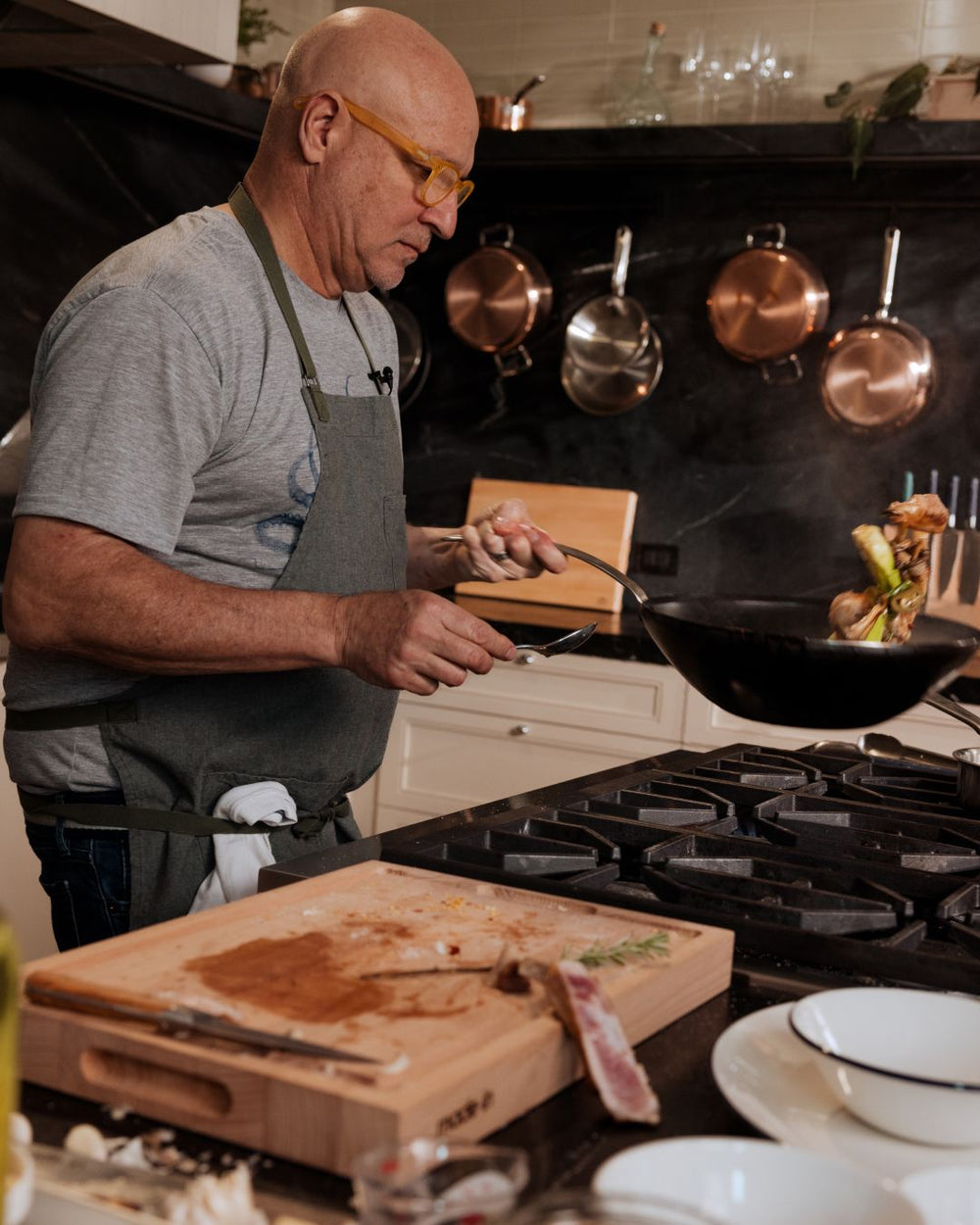 Seasoned Carbon Steel Wok – Made In Cookware Canada